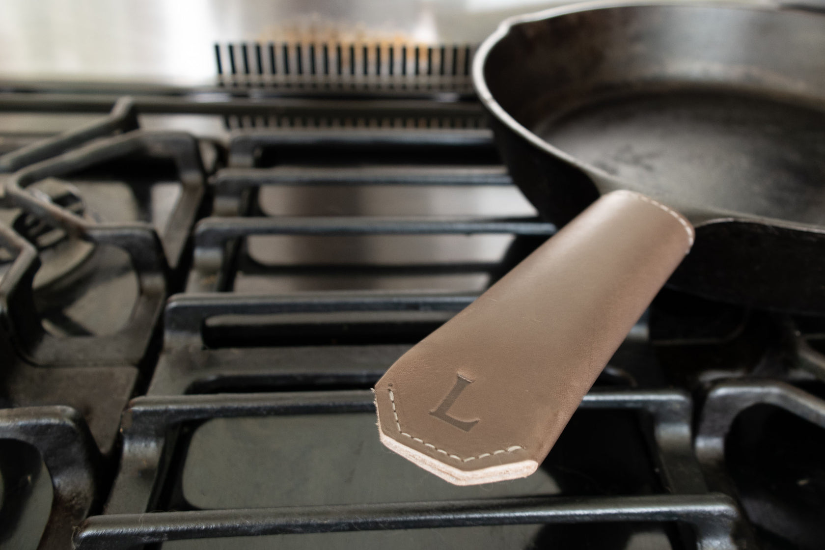 Monogrammed Leather Pot Handle Cover 5.8x2 – Northwind Supply