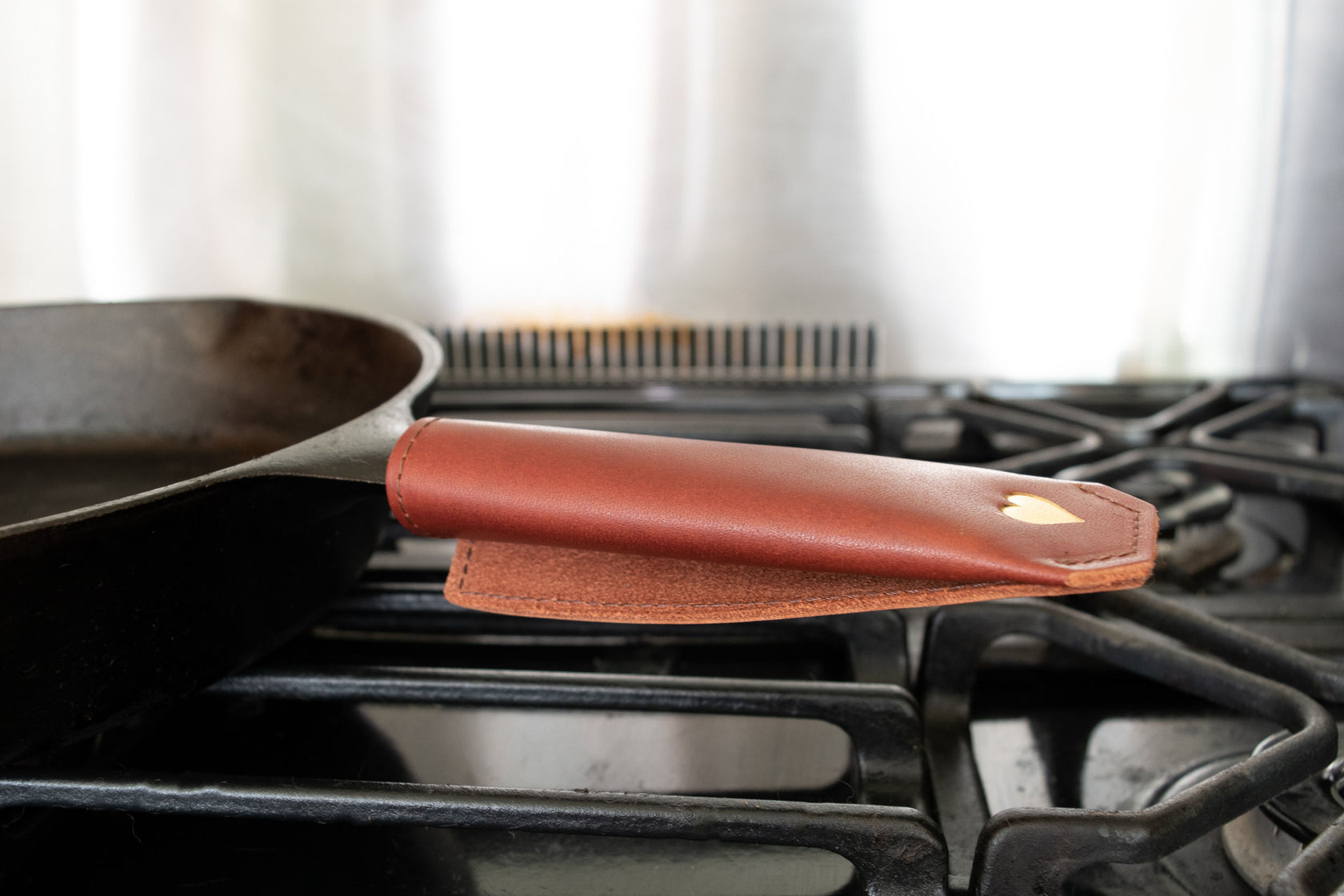 Monogrammed Leather Pot Handle Cover 5.8x2 – Northwind Supply